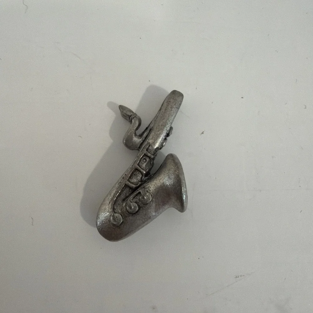 Parker Brothers | Toys | Clue The Simpsons Saxophone Weapon Token ...